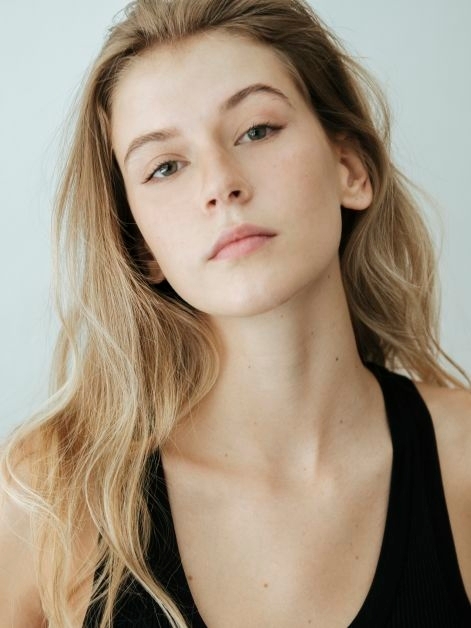Greta Sader Louisa Models